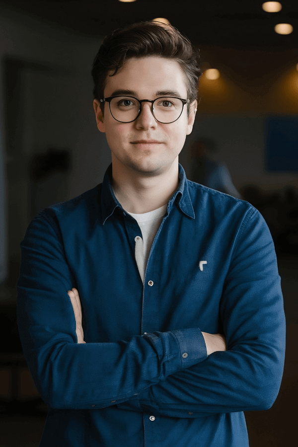 Hire Expertly Vetted Software Developers | Smart Working